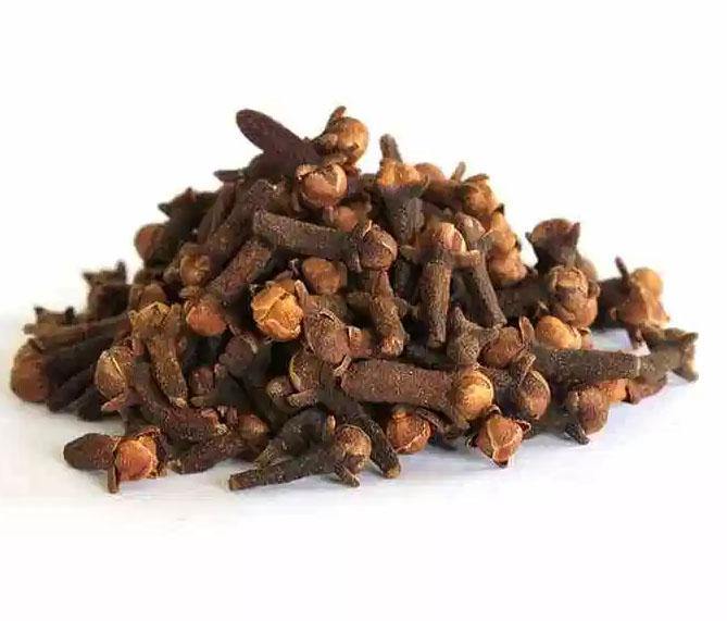 Clove whole